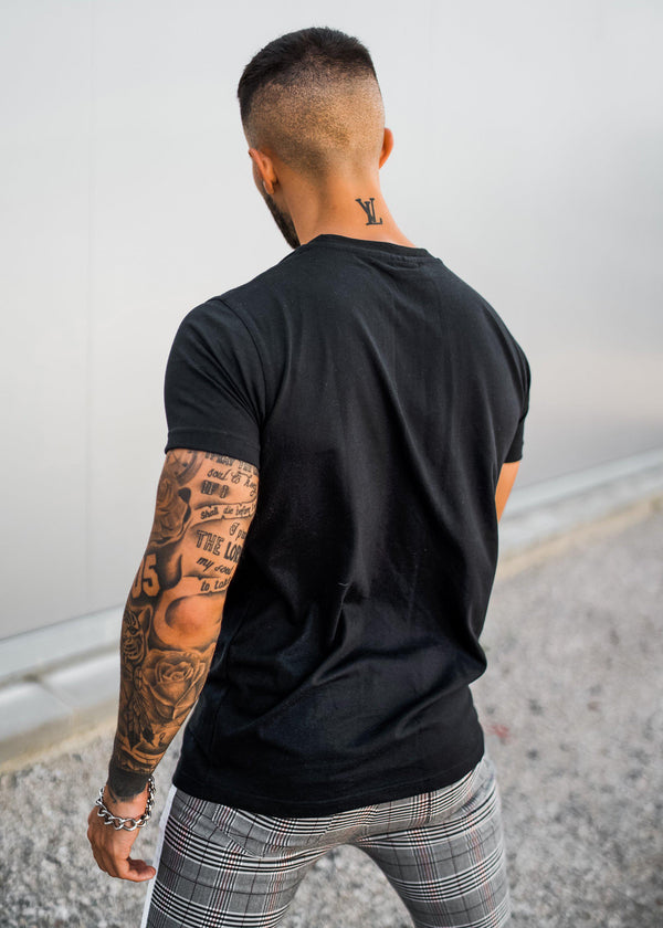 Signature-T-Shirt-Black-Tees-Forever-Faithless-3_34a136b1-b9ed-47a3 ...